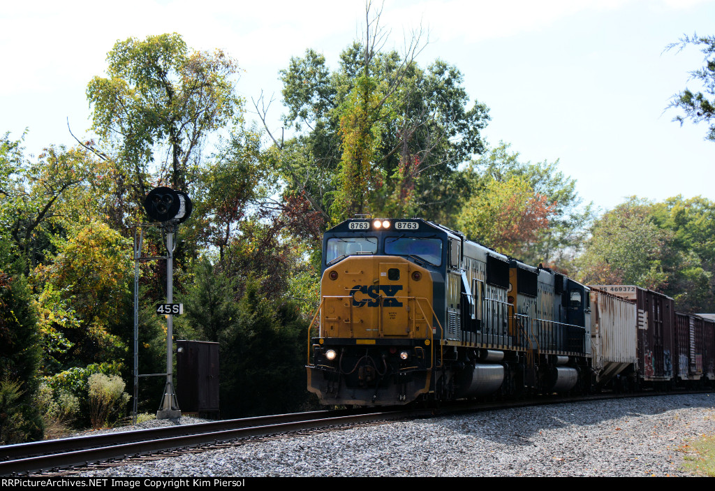 CSX 8763 Q410